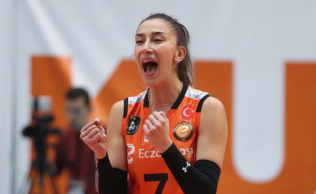 Hande Baladın yeni sezonda hangi takımda forma giyecek? - Voleybolun ...