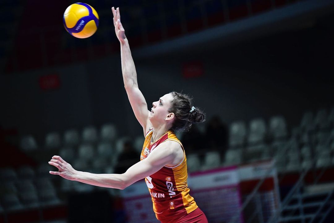 Mina Popovic Rusya yolcusu - Voleybolun Renkli Dünyası