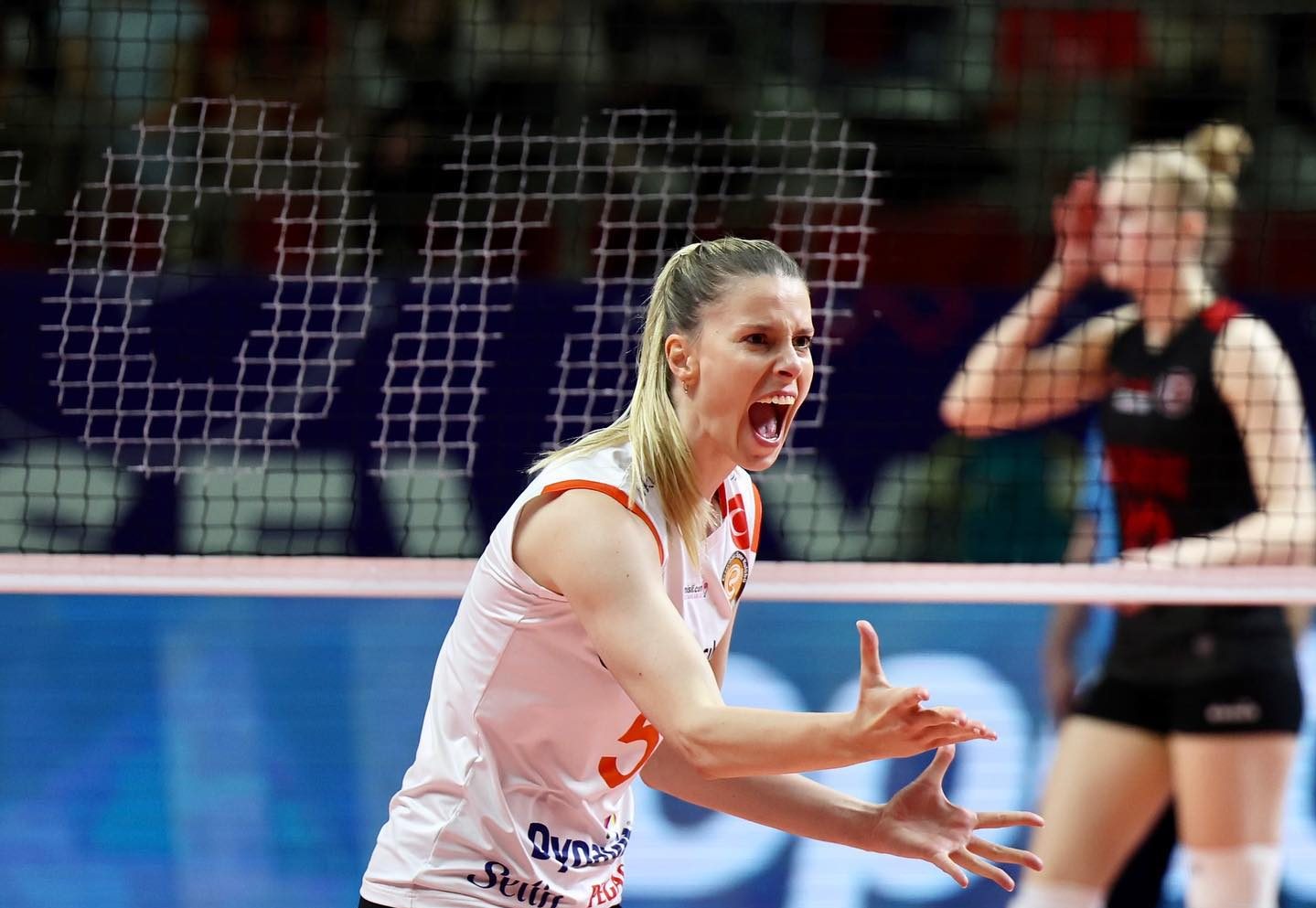 Laura Heyrman yeni sezonda İtalya'da forma giyecek - Voleybolun Renkli ...