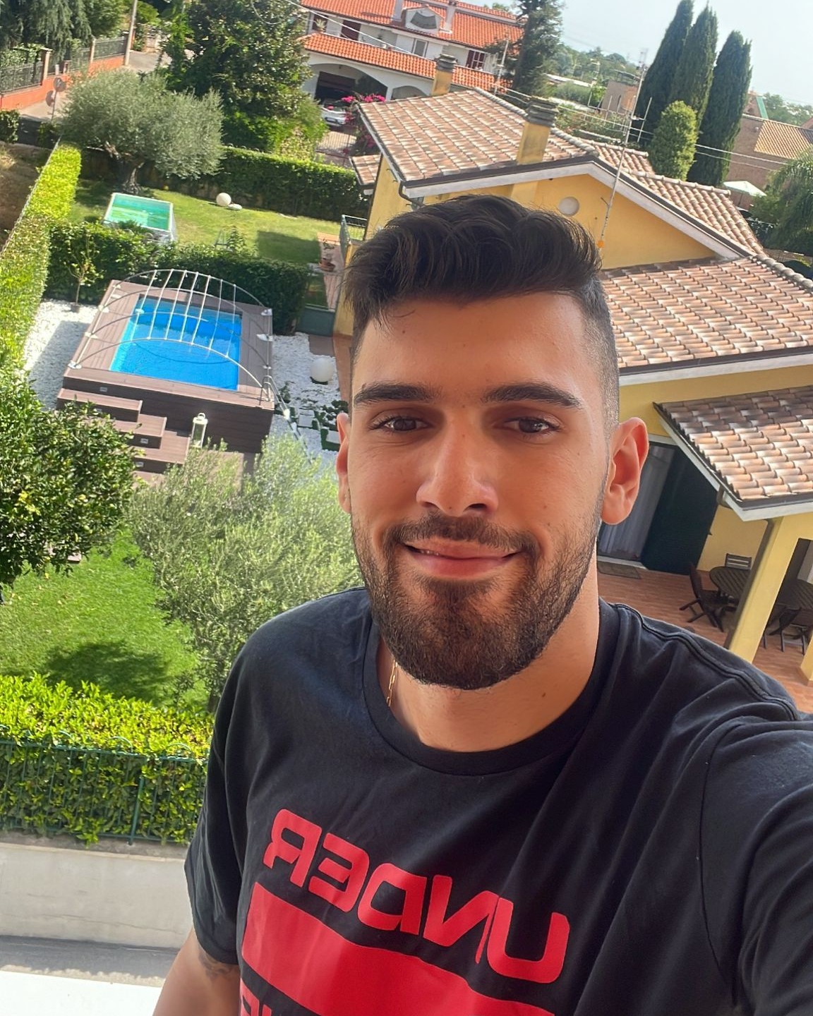 Efe Bayram, yeni sezon hazırlıklarına başlamak için İtalya'ya gitti ...